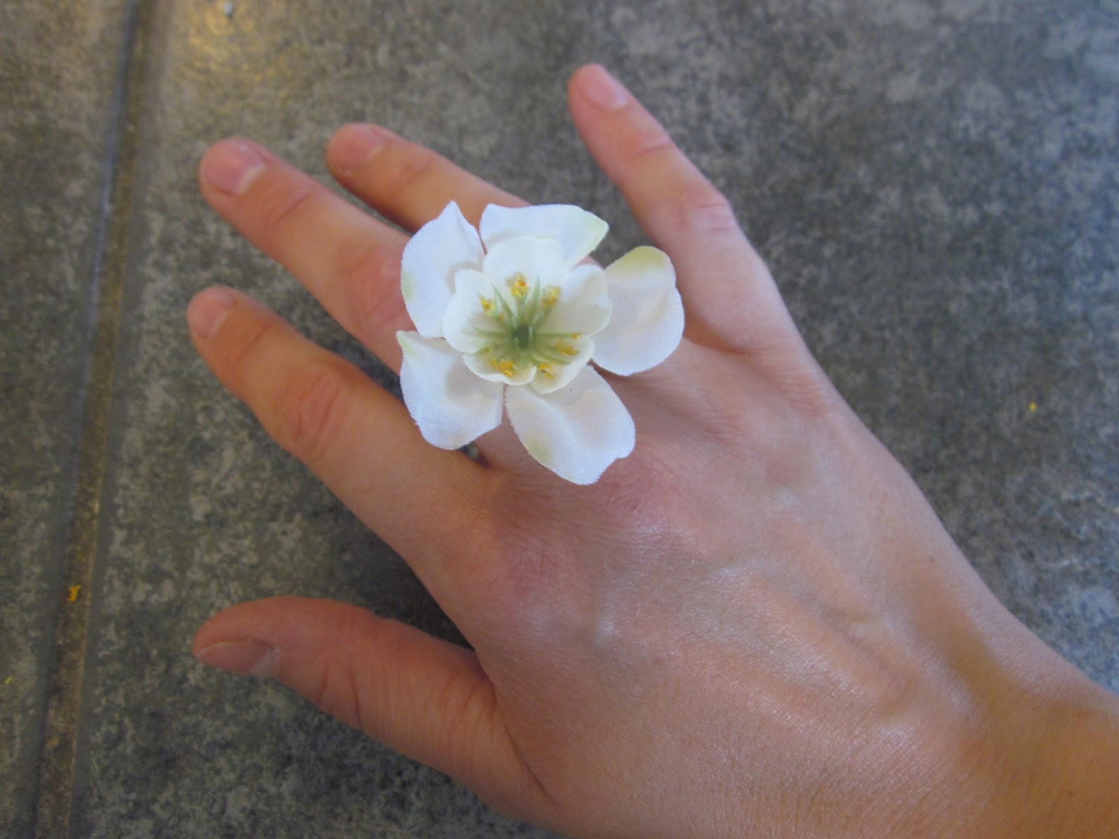 Queen B Creates: Flower Rings