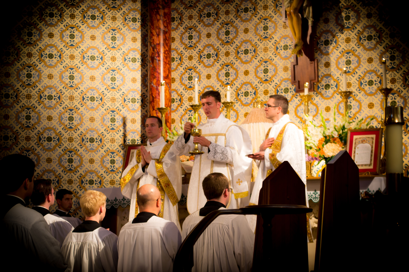 CATHOLICVS: Otro misacantano oficia su Primera Misa Tridentina en Texas ...