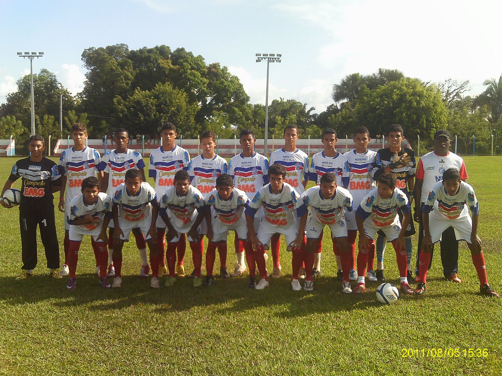 ARAGUAINA FUTEBOL E REGATAS SUB-18: Tourinho's Apenas empata no ...