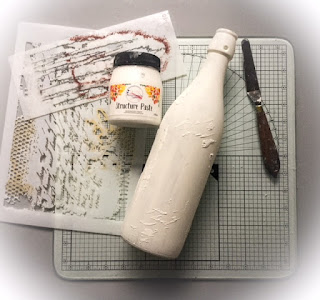 The Crafty Moussekateer: Altered Bottle with Imagination Crafts