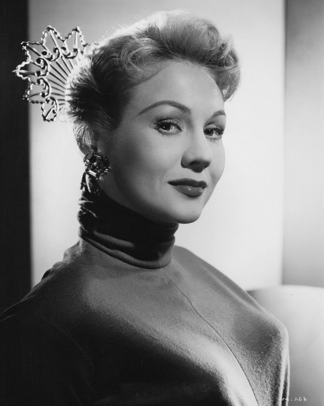 It's The Pictures That Got Small ...: THE THURSDAY GLAMOUR 15!