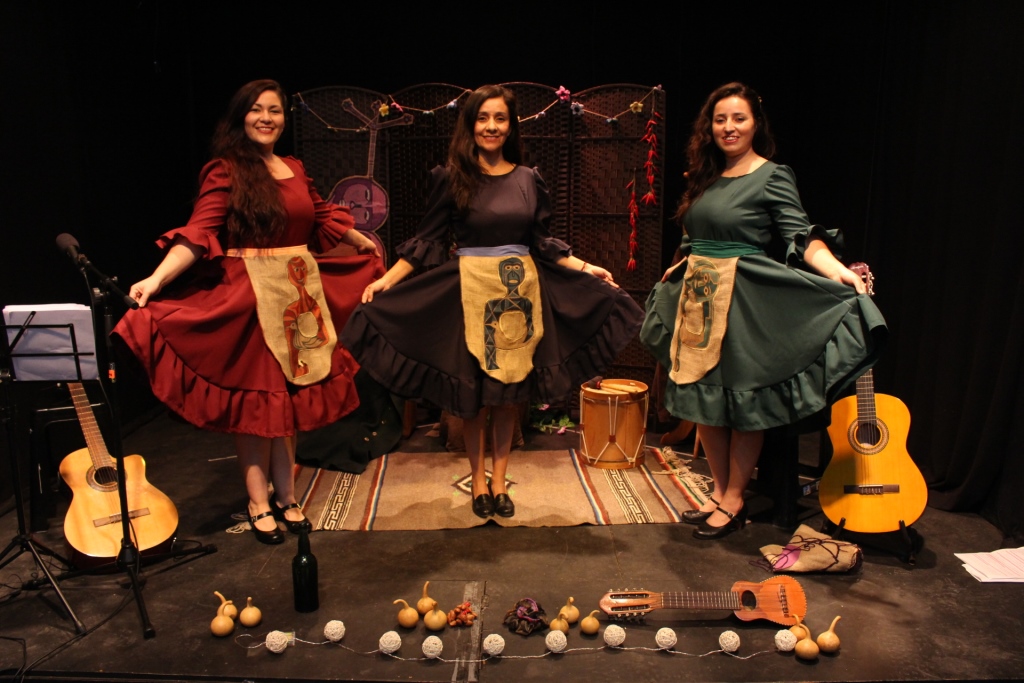 Así Surgen...: Tres actrices interpretaron obra musical sobre Violeta ...