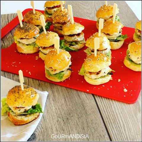 Minis burgers total "fait-maison" : galettes de poulet et mayonnaise ...