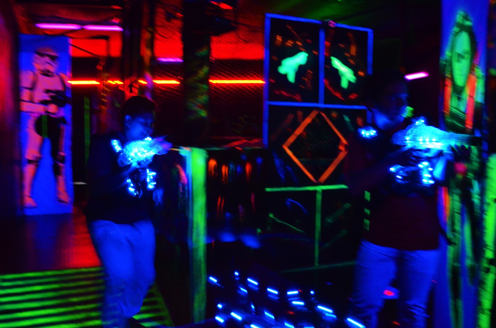 Lemon GreenTea: 5 Ways to win over opponent at Laser Tag, Lazer Maxx