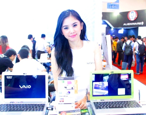 Foto SPG Cantik di Mega Bazaar Computer 2012 | Berita Unik | Berita ...