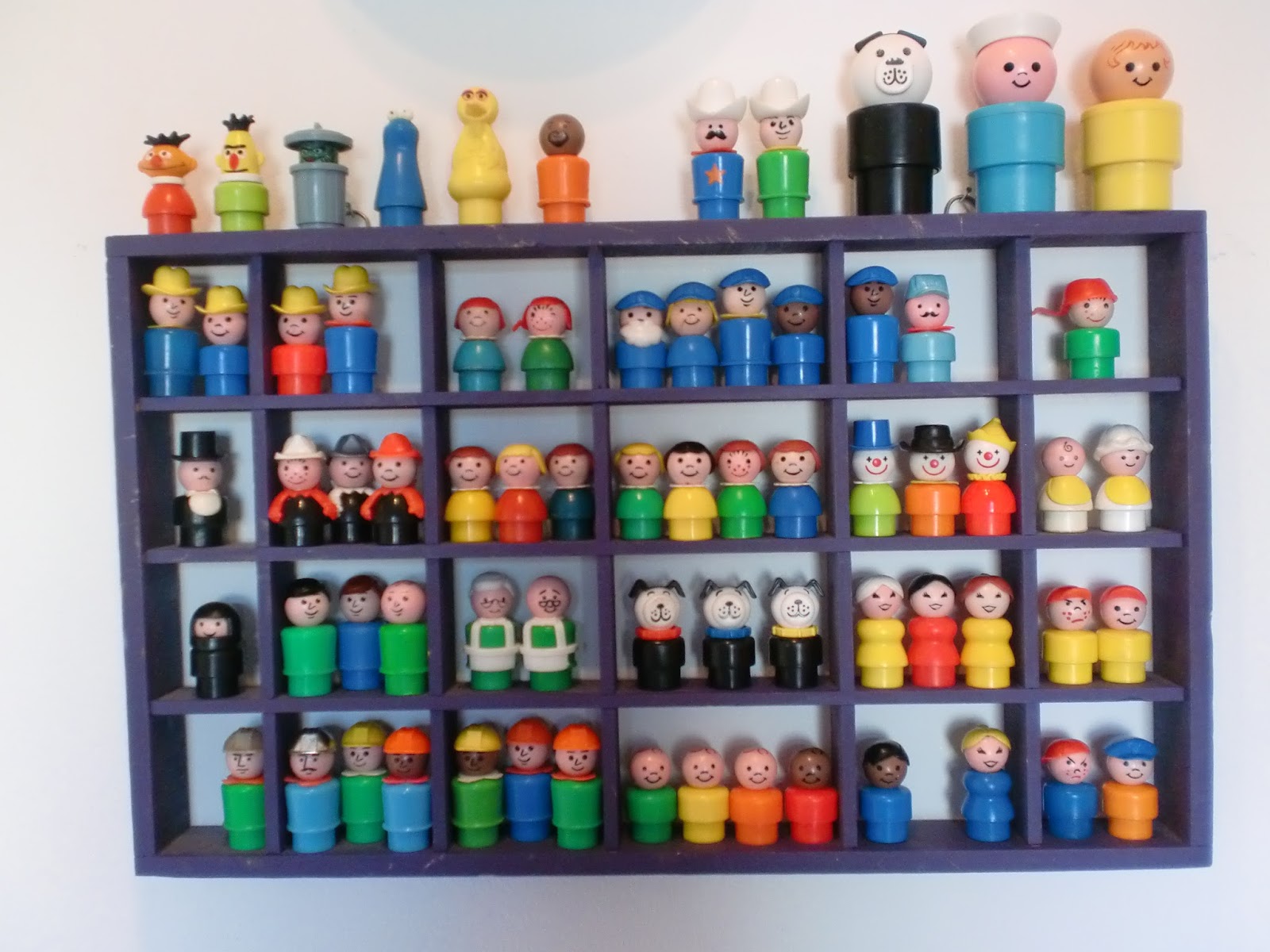 Pica Pica Vintage: My Collections - Vintage Fisher Price Little People