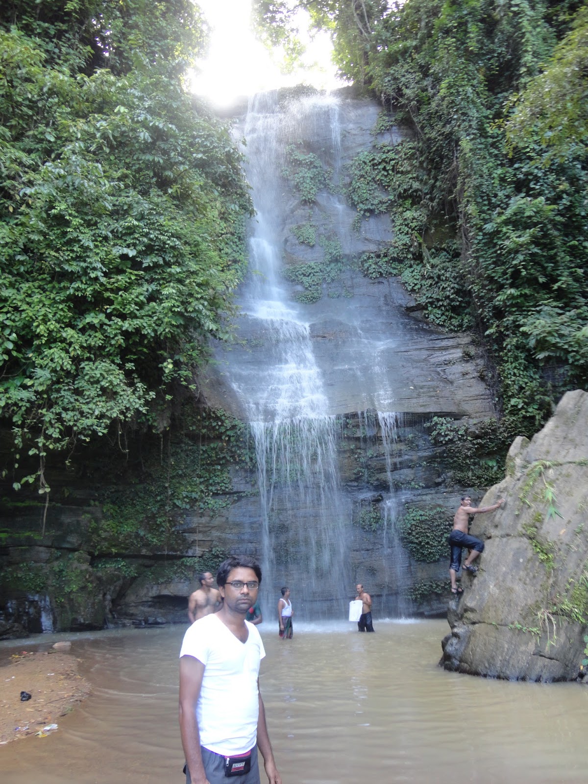 Monir Bangladeshi Traveler : heja chora waterfall khagrachori. Bangladesh