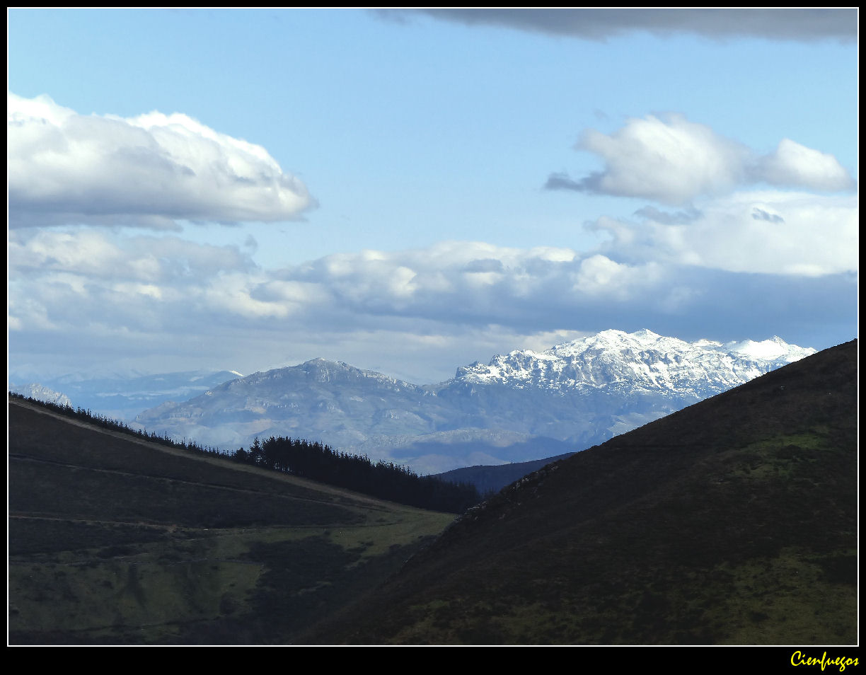 Caleyando con Cienfuegos: Picos Cueto y Llan de Cubel desde Brañaseca