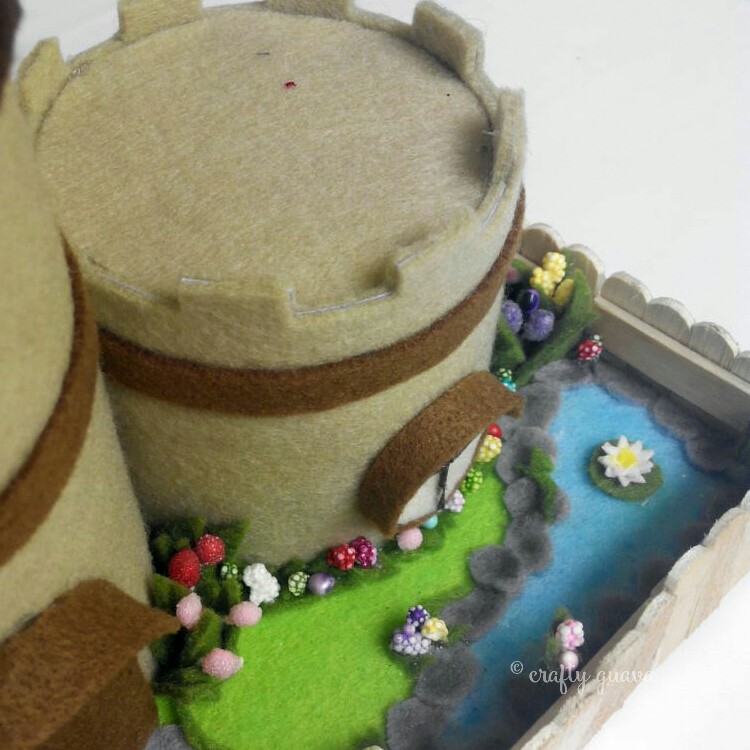 The Crafty GUAVA: Yes, I did It : Felt Castle