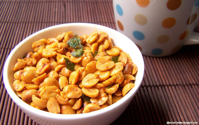 Cakes & More: Congress Kadalekai - Spicy Peanuts, Iyengar Bakery Style!