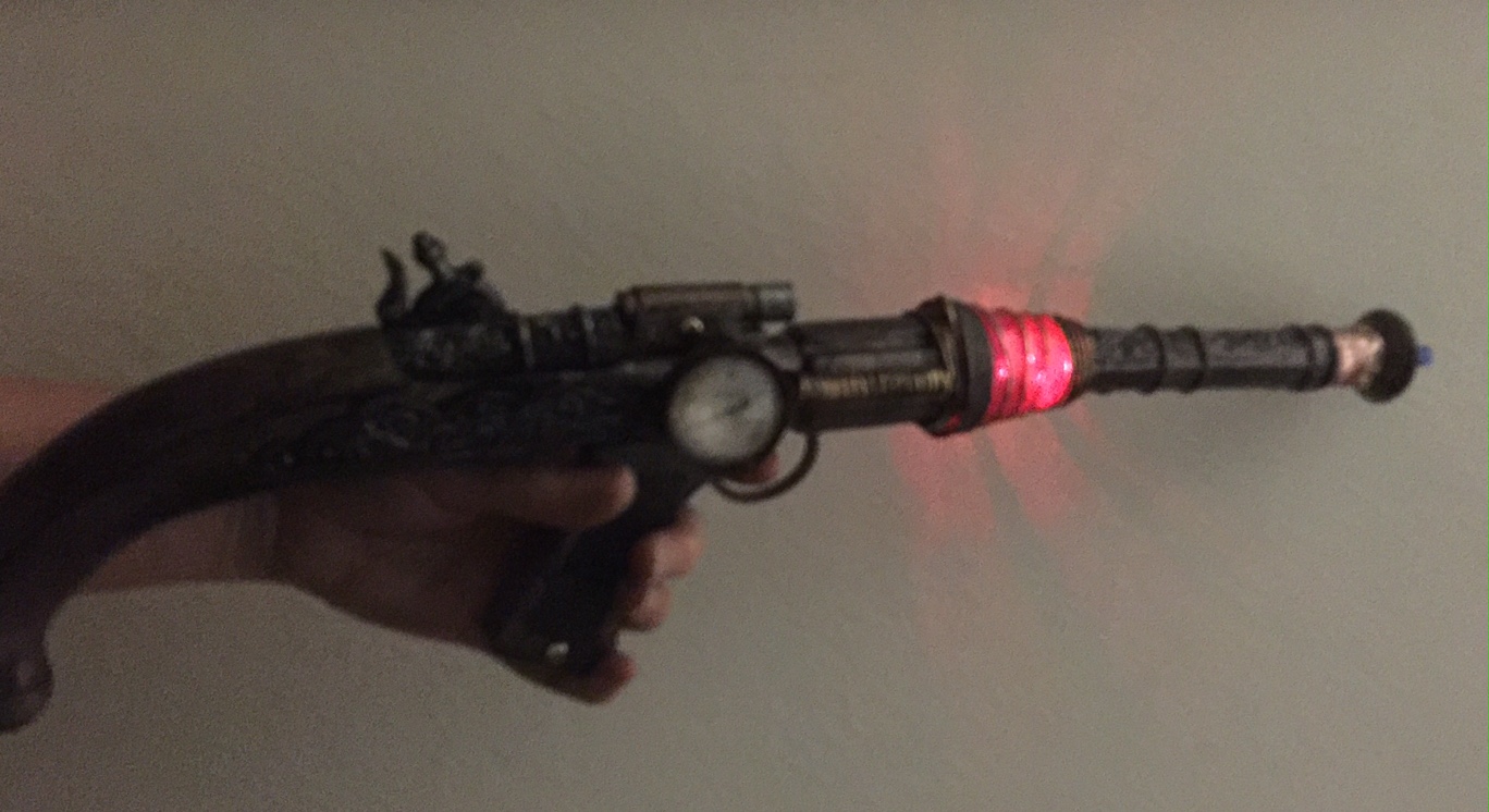 Pacific Ambitions Creations: Steampunk Zombie Vampire Hunter Ray Gun!