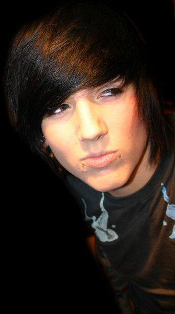Cool Medium Emo Hairstyles with Black Hair Color for Young Boys from Oliver Sykes - Hairstyles ...