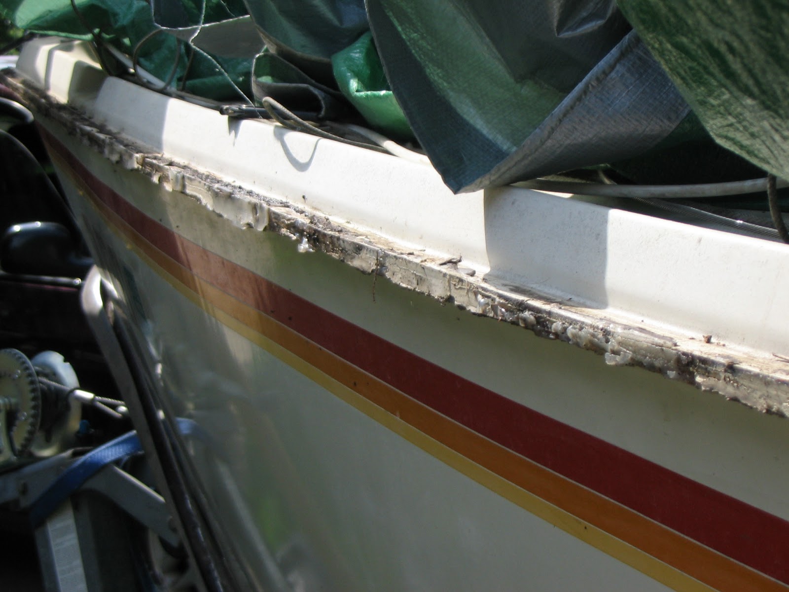 Sailing South Dakota: Starwind 19 Hull/Deck Joint Repair