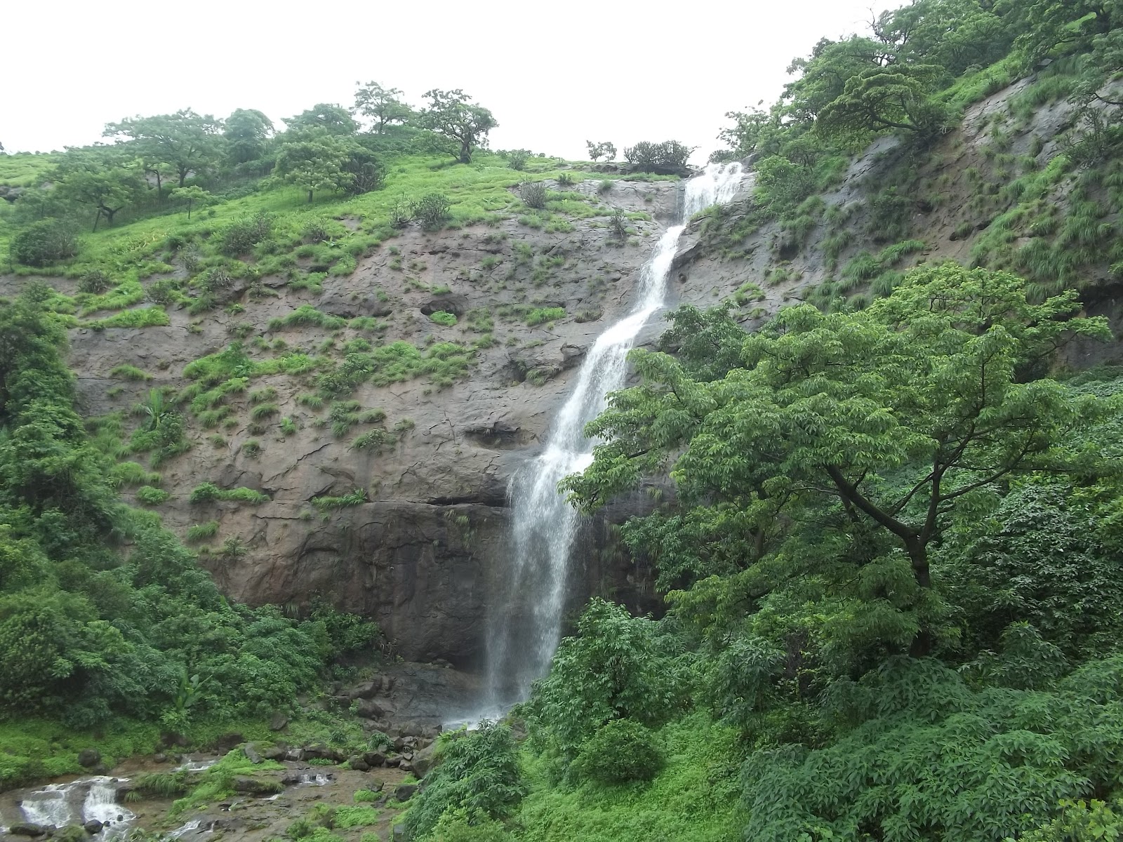Wanderlust: Waterfall Rappelling at Dudhiware Waterfall (Lonavala)