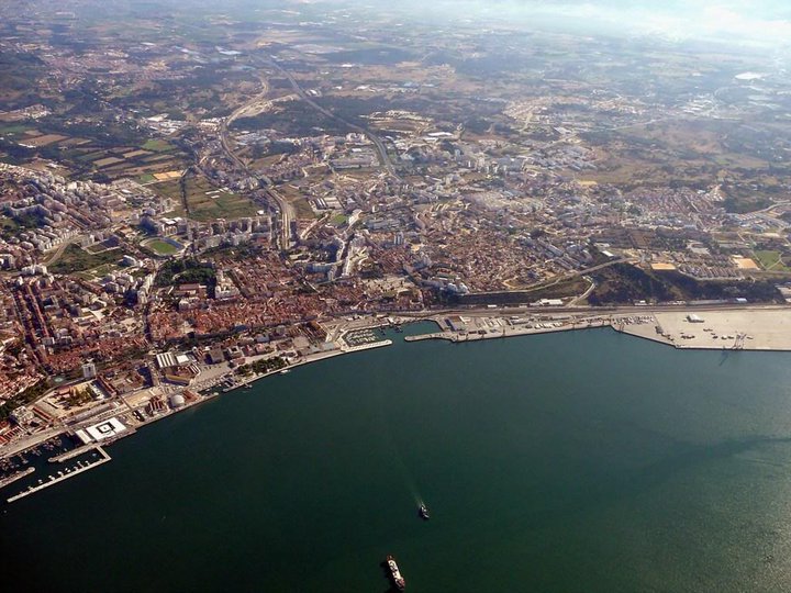 Setúbal - Cidade do Rio Azul: Setúbal vista do céu