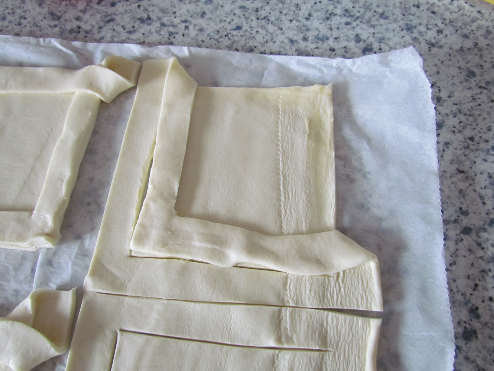 Zuckerschneckerls Tortenbilder: Himbeer-Blätterteig-Taschen