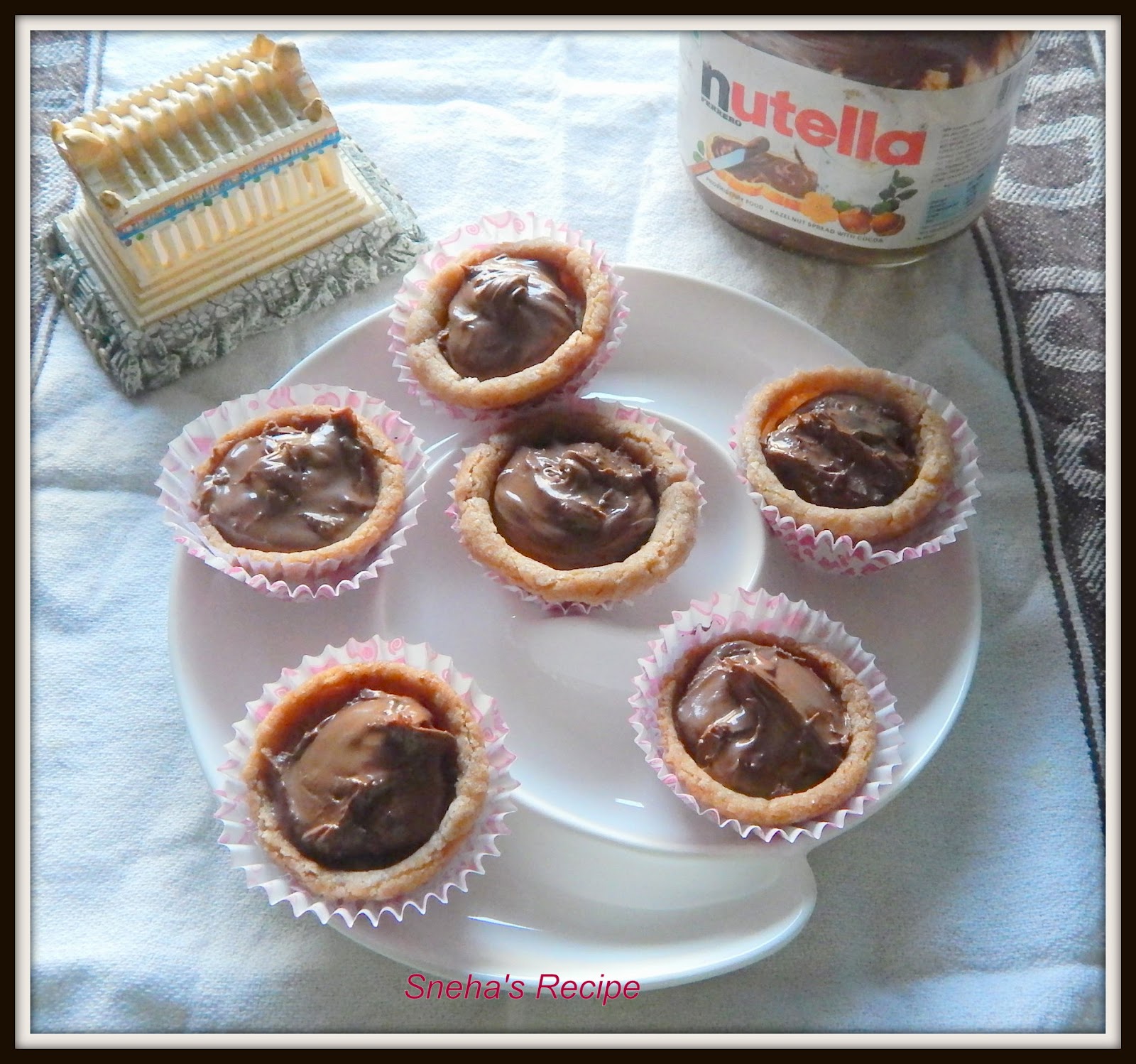 Mini Nutella Cookie Cups - Eggless - Sneha's Recipe