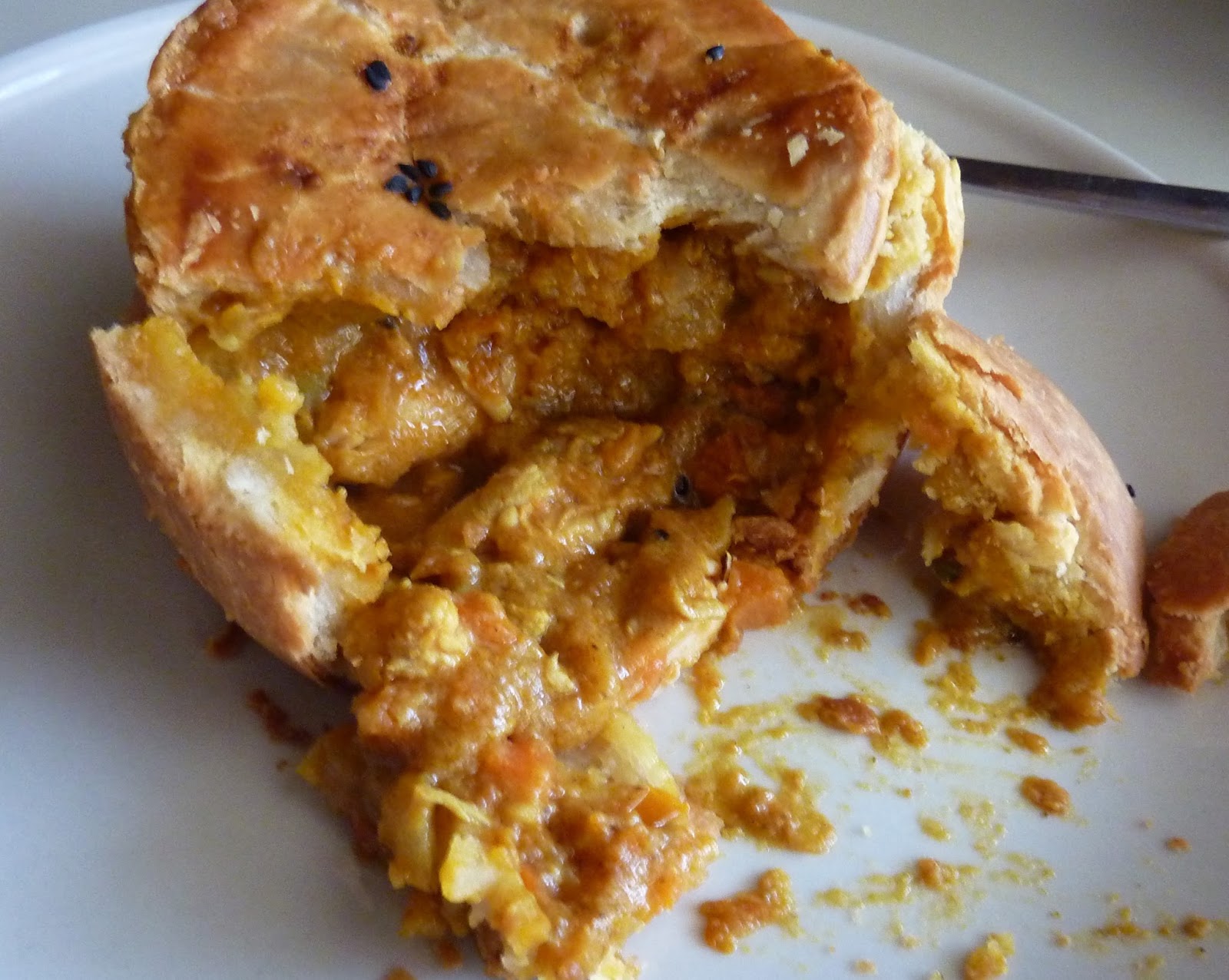 What's Good at Trader Joe's?: Trader Joe's Chicken Balti Pies