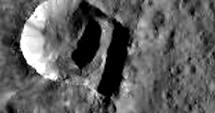 UFO Sightings Wordwide: Door into Pluto????