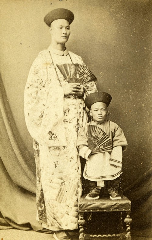 Out of Phase: Chang the Chinese Giant