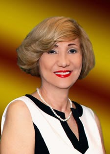 Rose Marie Tapia: Biografía