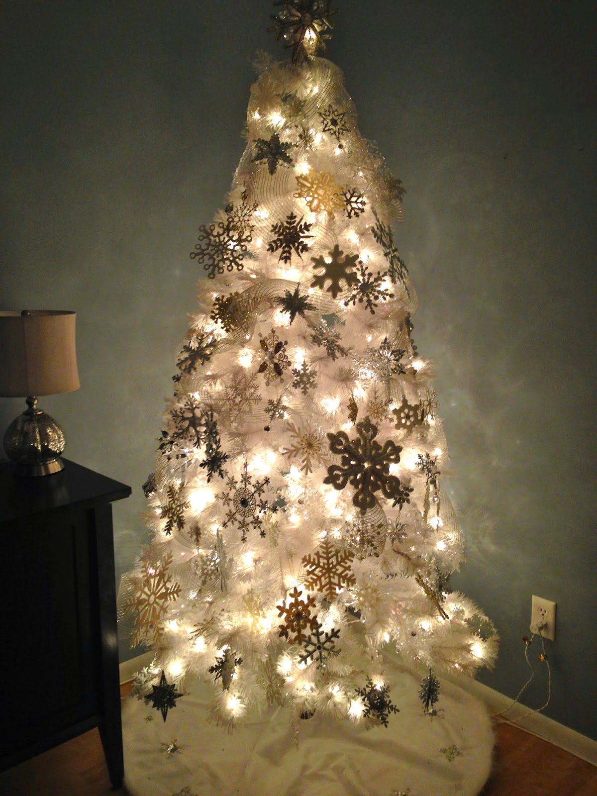 Our Hobby House: Winter Wonderland White Christmas Decor