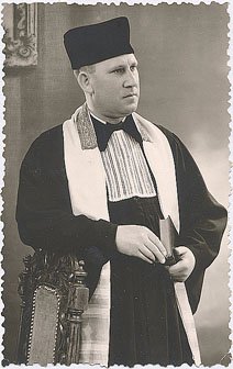 The Philippi Collection: Cantor Hats worn by Jewish Gabbais and Hazzanim