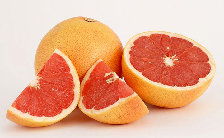 Le proprietà salutari del pompelmo