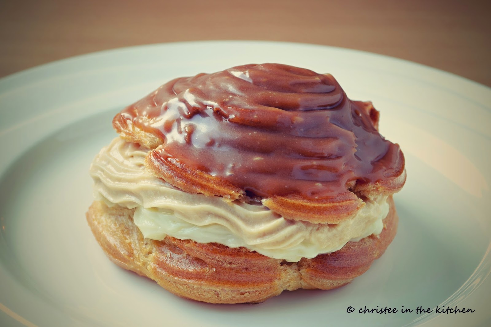 Christee In The Kitchen: KARAMELOVÝ VĚTRNÍK