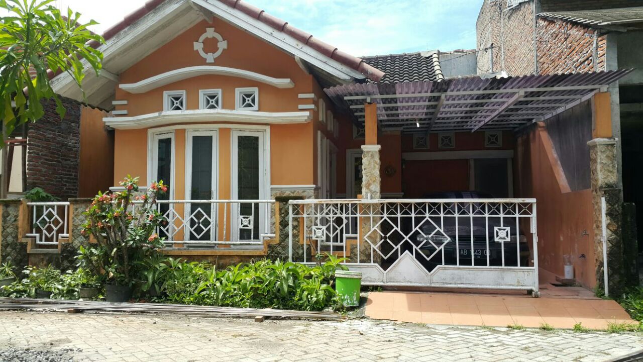 Dijual rumah istimewa di dalam komplek perumahan timur pemda sleman ...