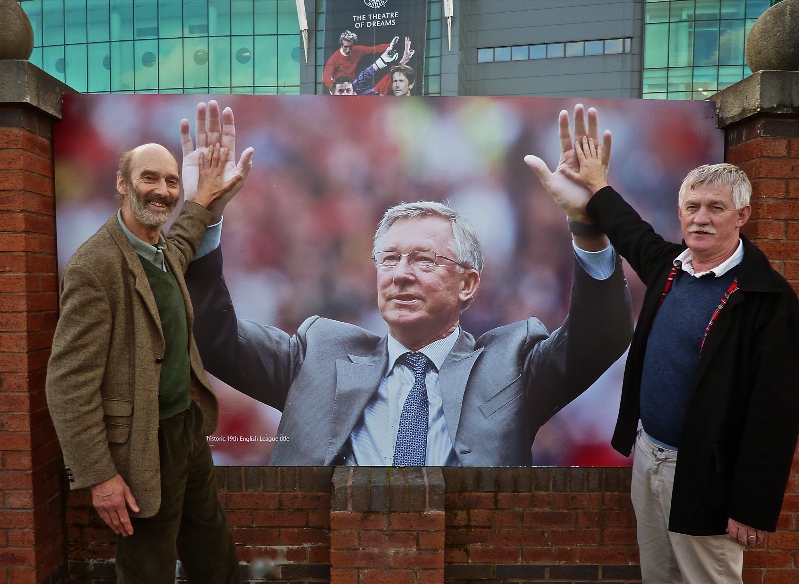 HUGH MILES - WILDLIFE ADVENTURES: YATES PLAYS MAN U