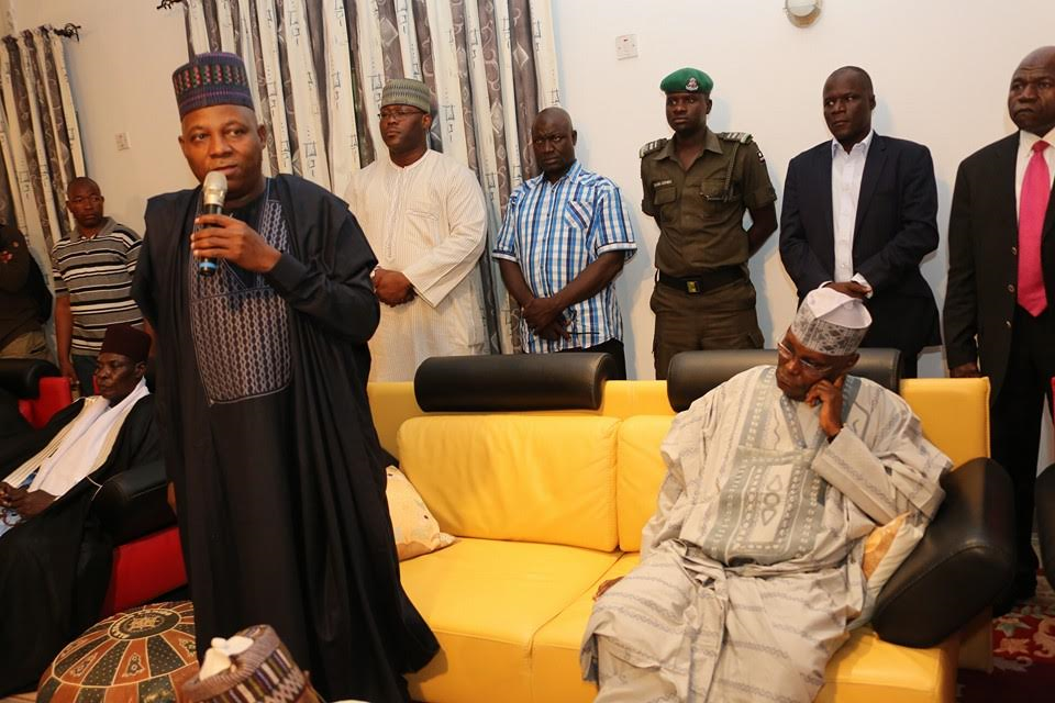Photos: Governor Shettima receives Atiku Abubakar in Maiduguri