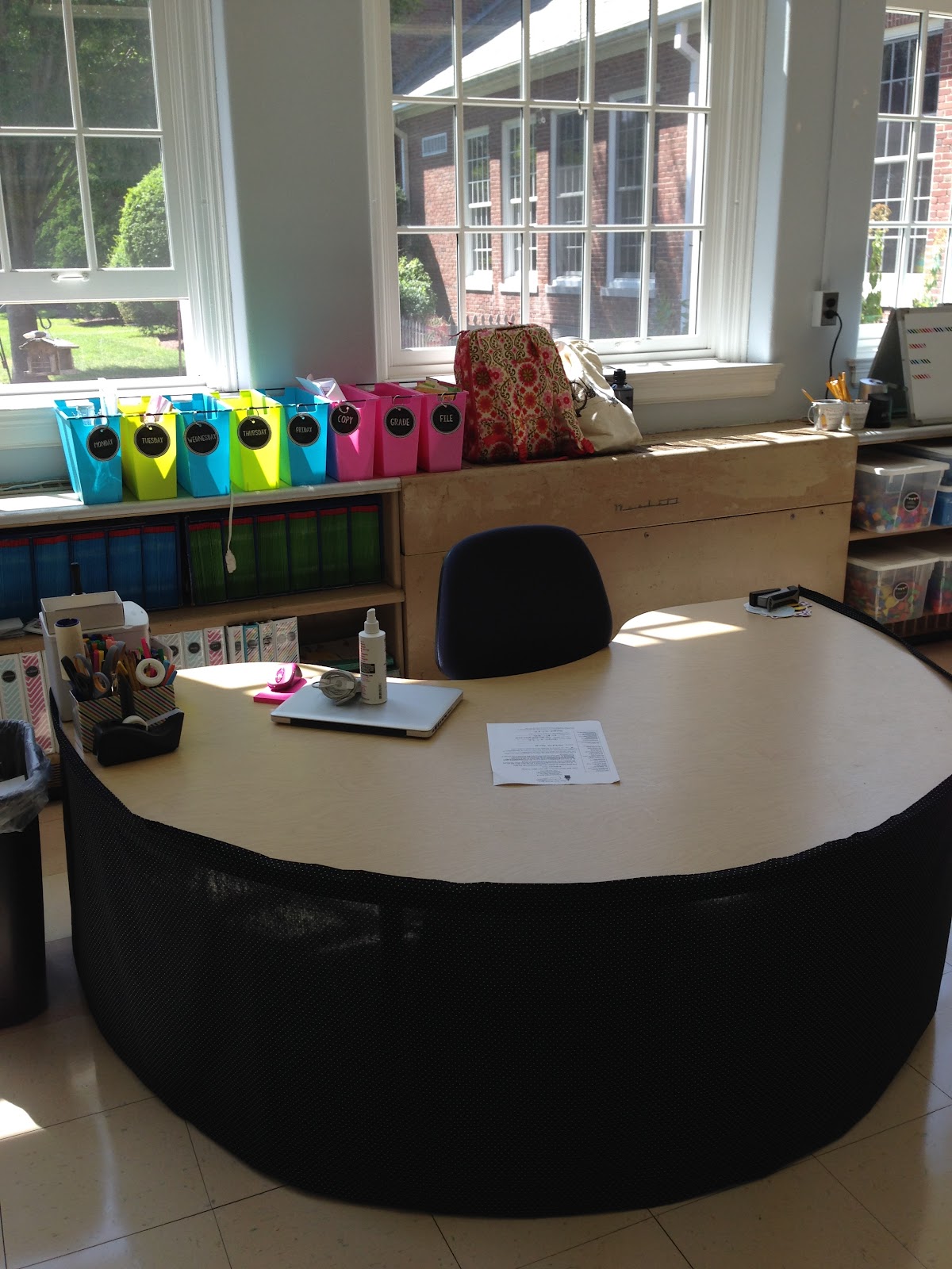 Buzzing Through Grade 2: Classroom Tour 2014-2015!