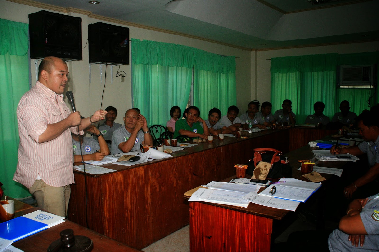 Sarangani Today: Gov. Solon briefs Glan barangay captains