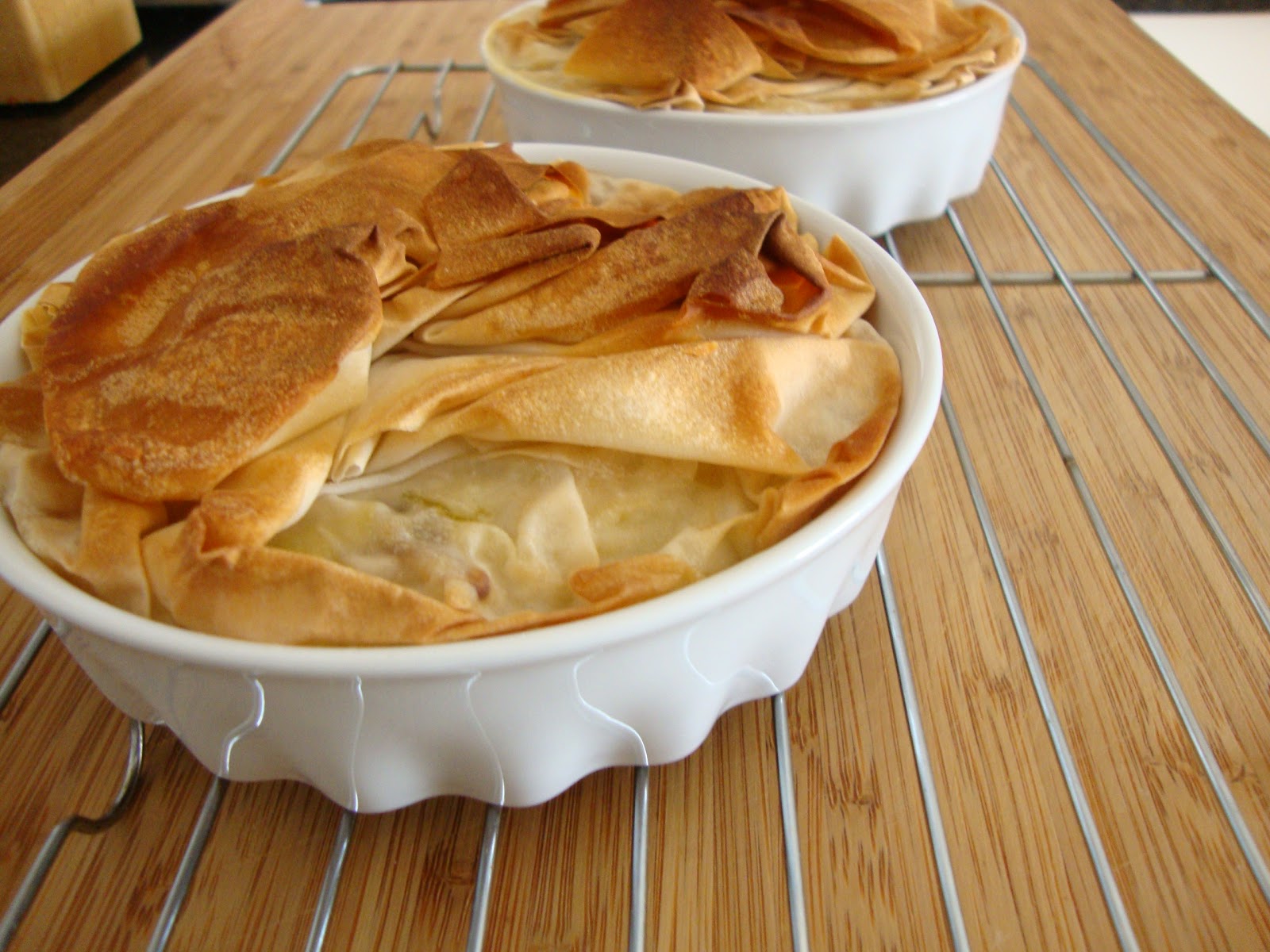 As Minhas Receitas: Mini-Pies de Massa Filo com Frango e Alho Francês