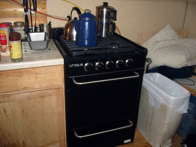 Off-Grid in Alaska: Pics of our new gas range!