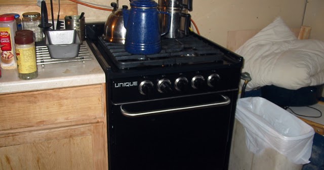 Off-Grid in Alaska: Pics of our new gas range!