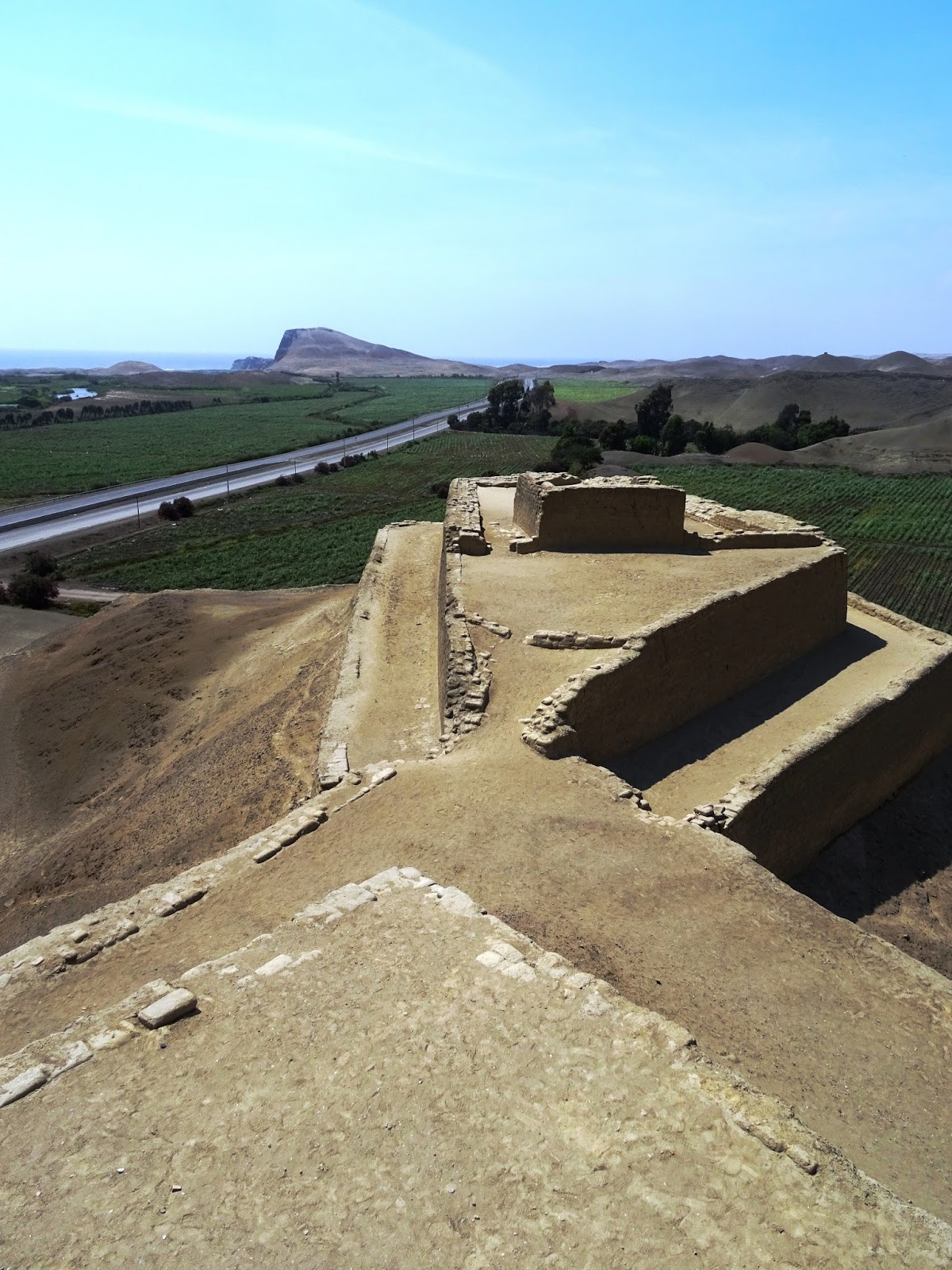 Hacia el norte chico de Lima (II) : Visitando Paramonga