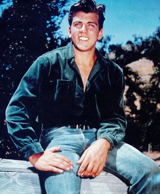 Fabian Forte: American Teen Idol of the Late 1950s and Early 1960s ...