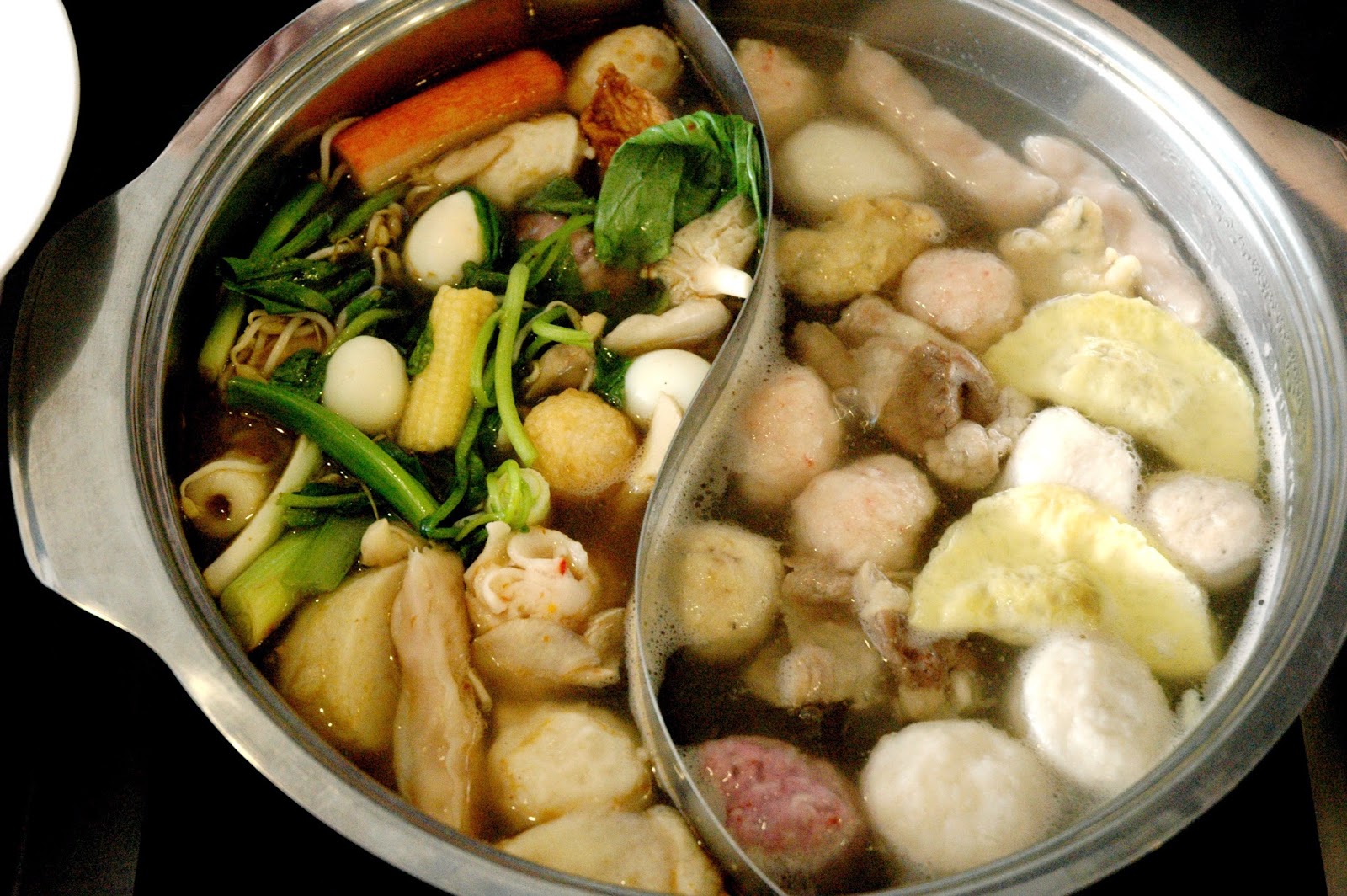 DUDE FOR FOOD: Hot Pot? Make That Huat Pot!