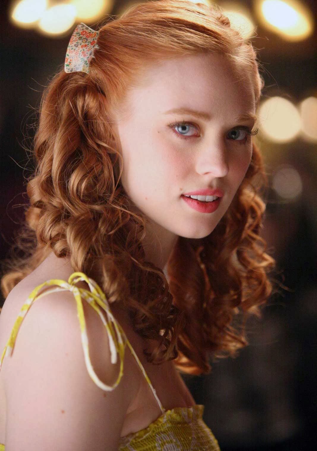 New model: Deborah Ann Woll High Resolution Wallpapers Picture And ...