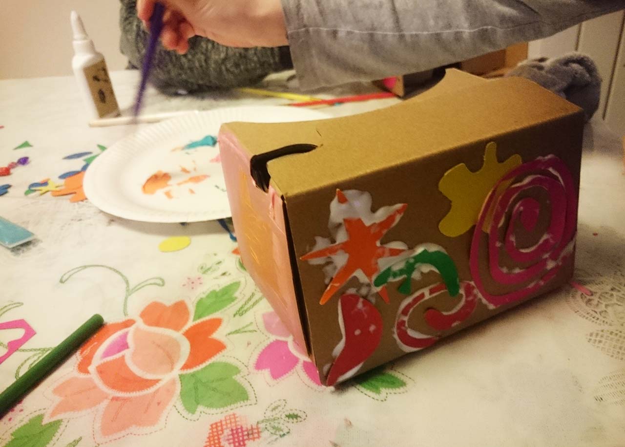 Make Your Own DIY Virtual Reality Viewer - Review | Tech Age Kids ...