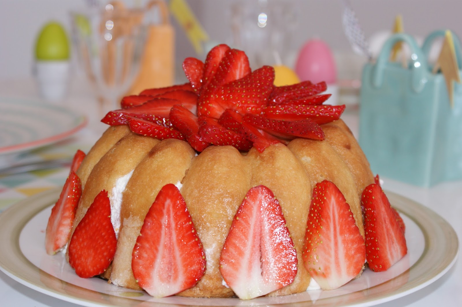 Afternoon Tea: Charlotte aux fraises