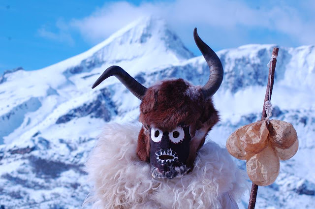 RAIGAÑU ( Asociación de Cultura Tradicional Leonesa): ANTROIDO EN RIAÑO