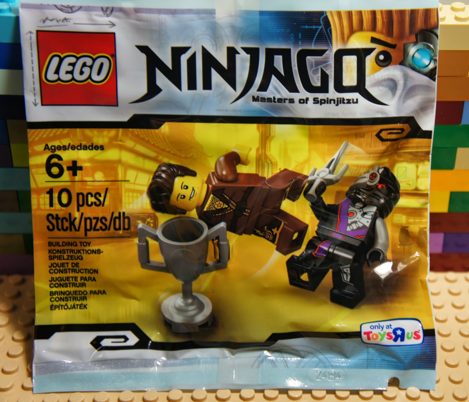 LEGO 5002144 Ninjago DARETH vs NINDROID Ninja Minifigures Excclusive ...