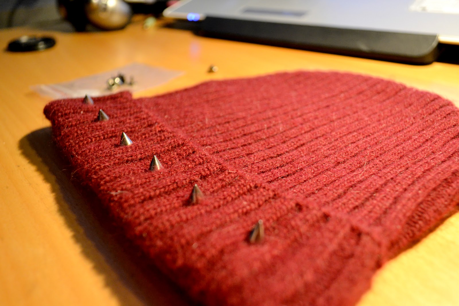 DIY with Elli ♥ || Do-it-yourself, tutorials & inspiration.: #10 DIY, HOW TO MAKE A SPIKED BEANIE