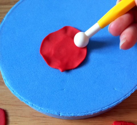 Fondant rose step-by-step tutorial ~ ThisIsHowIbake