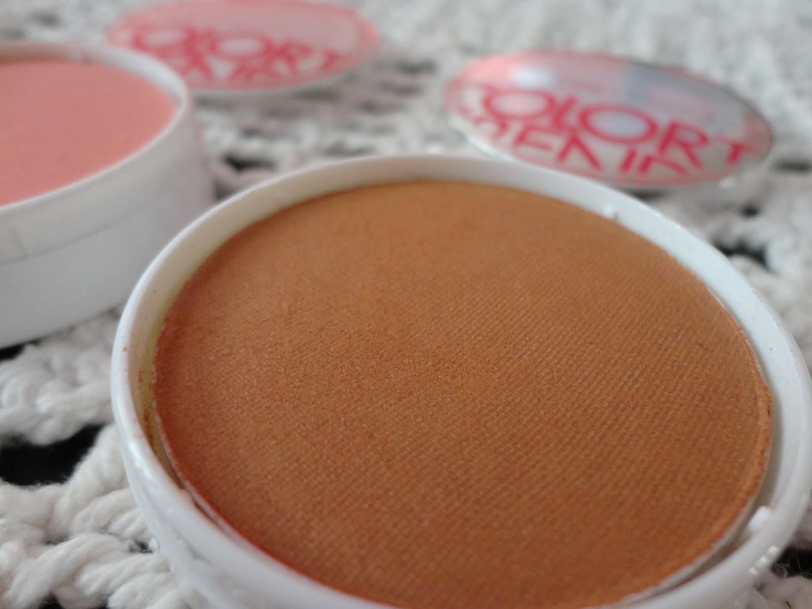 Forma e Conteúdo: Testando Blush Avon Color Trend