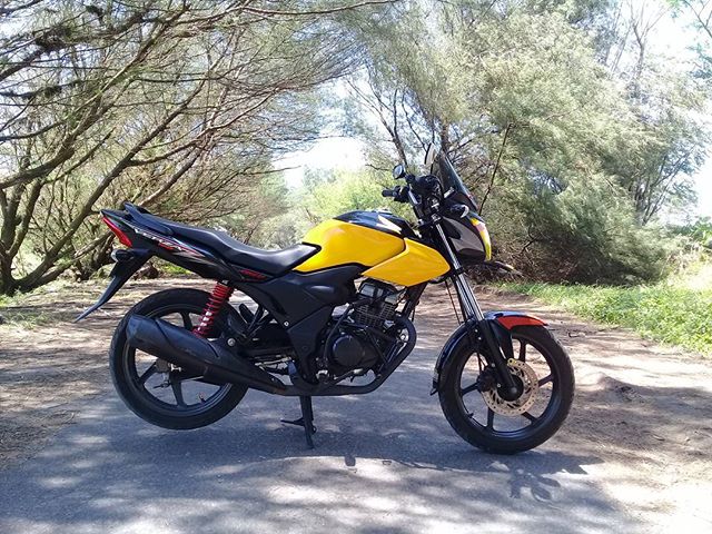 50 Foto Modifikasi Honda Verza 150 Tampil Gagah & Terbaru