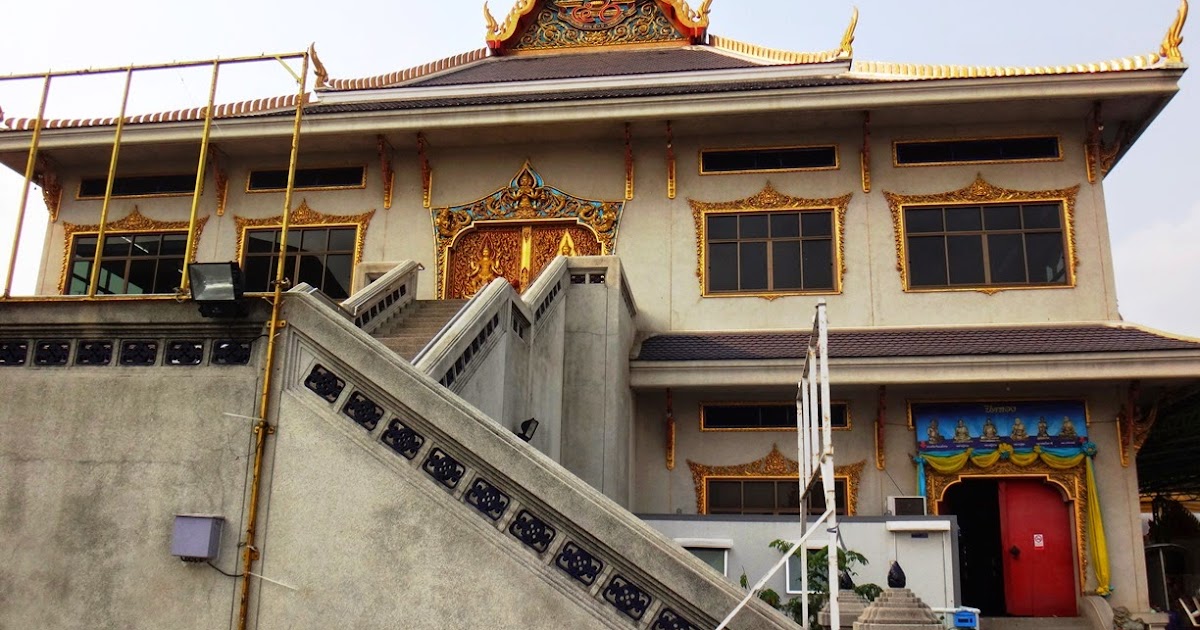 Temples In Thailand: Bangkok - Wat Pariwas - LP Somchai